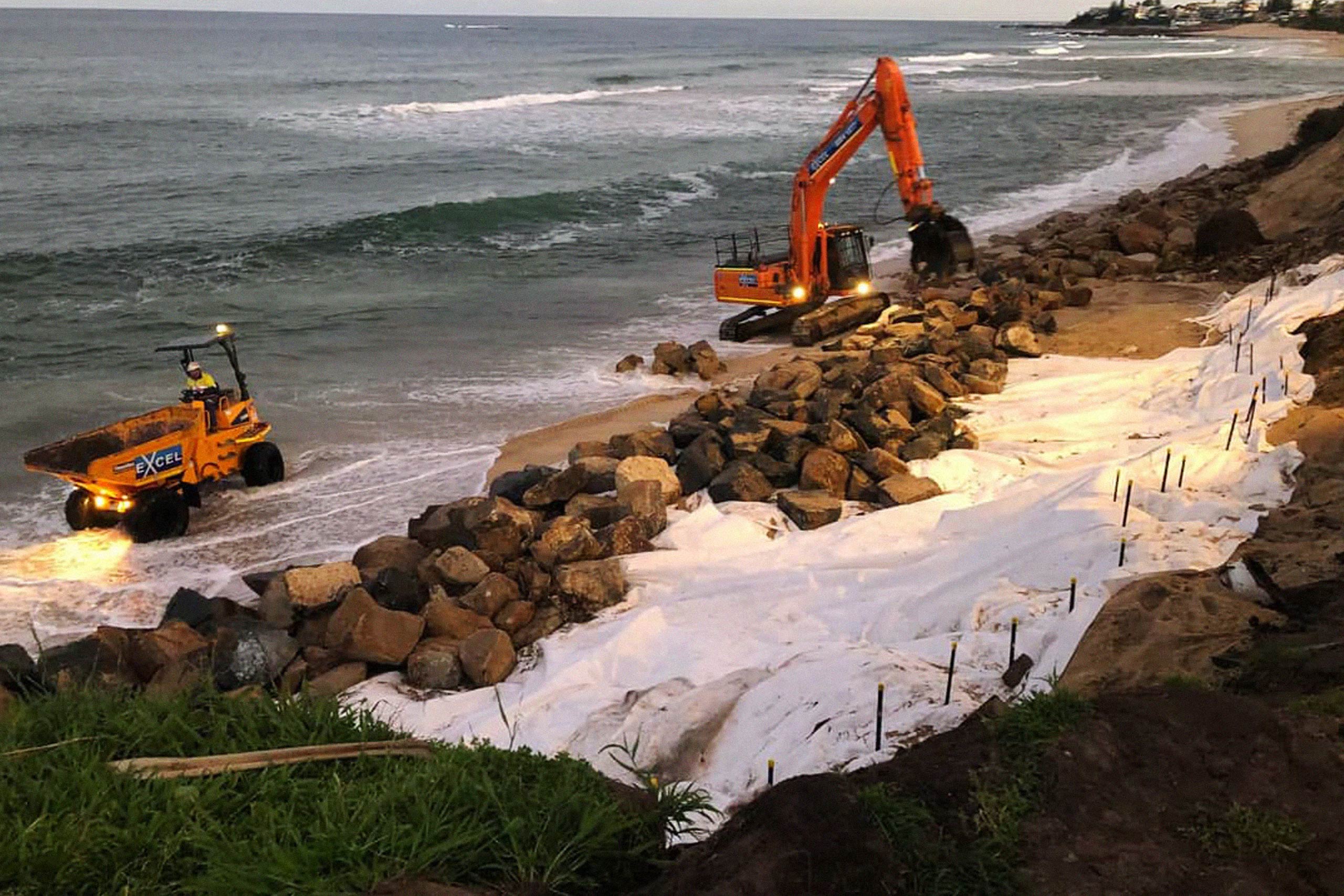 Wamberal rock emergency - Hunter Quarries